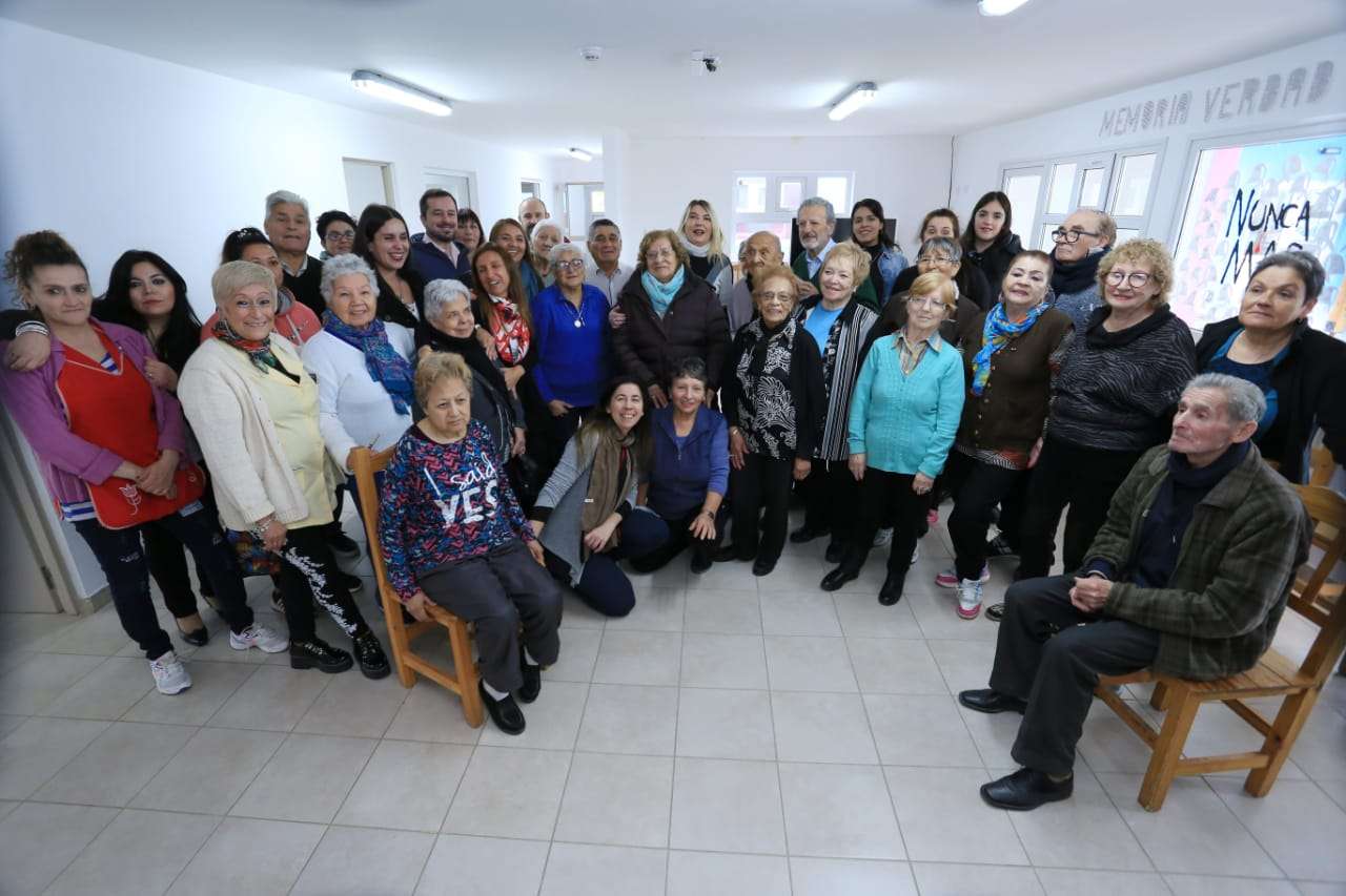 LA GOBERNADORA VISITÓ EL CENTRO DE ACTIVIDADES Y HOGAR DE DÍA «LAZOS DE ...